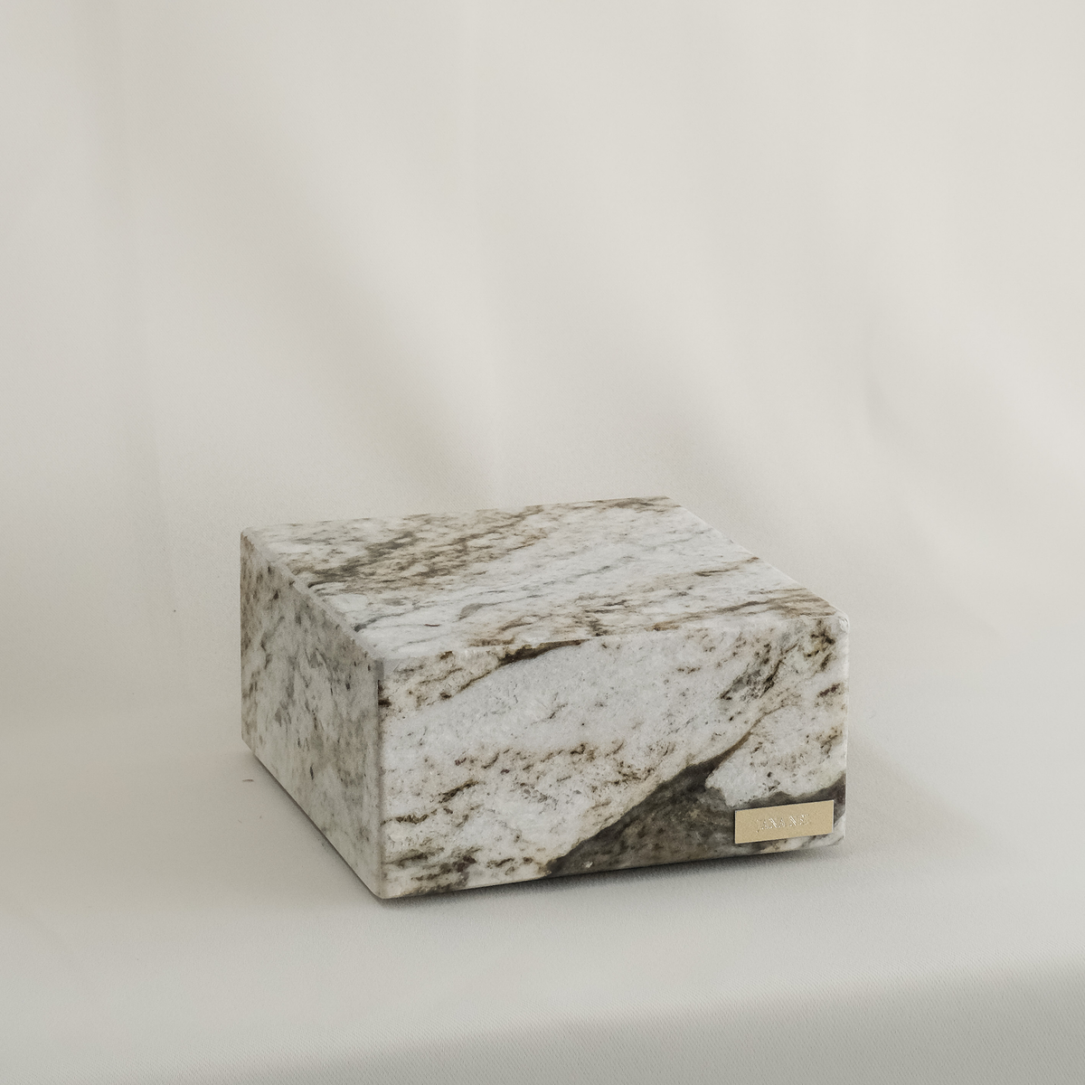 MARBLE PLINTH SHORT